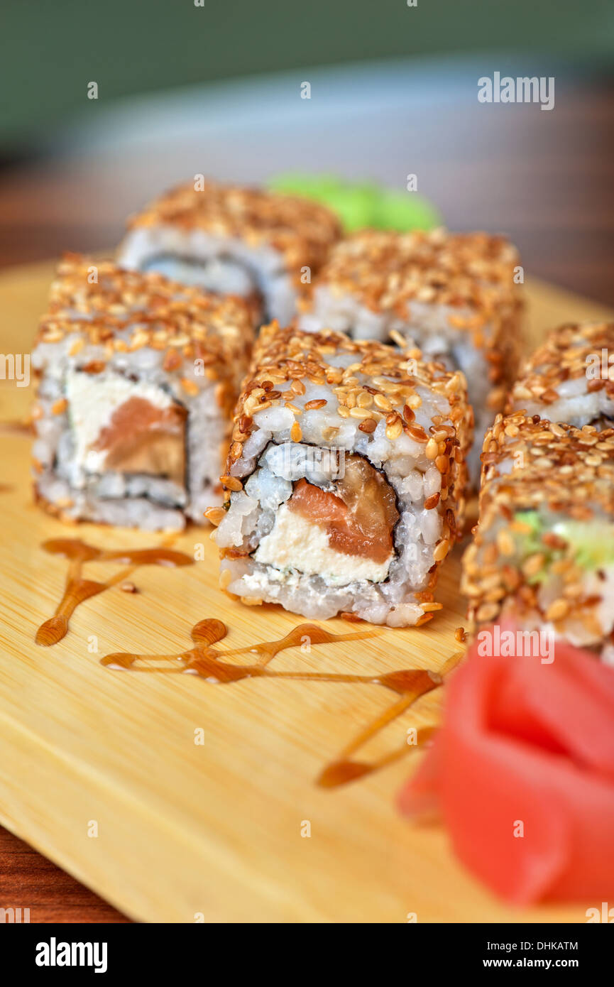 sesame sushi rolls Stock Photo - Alamy