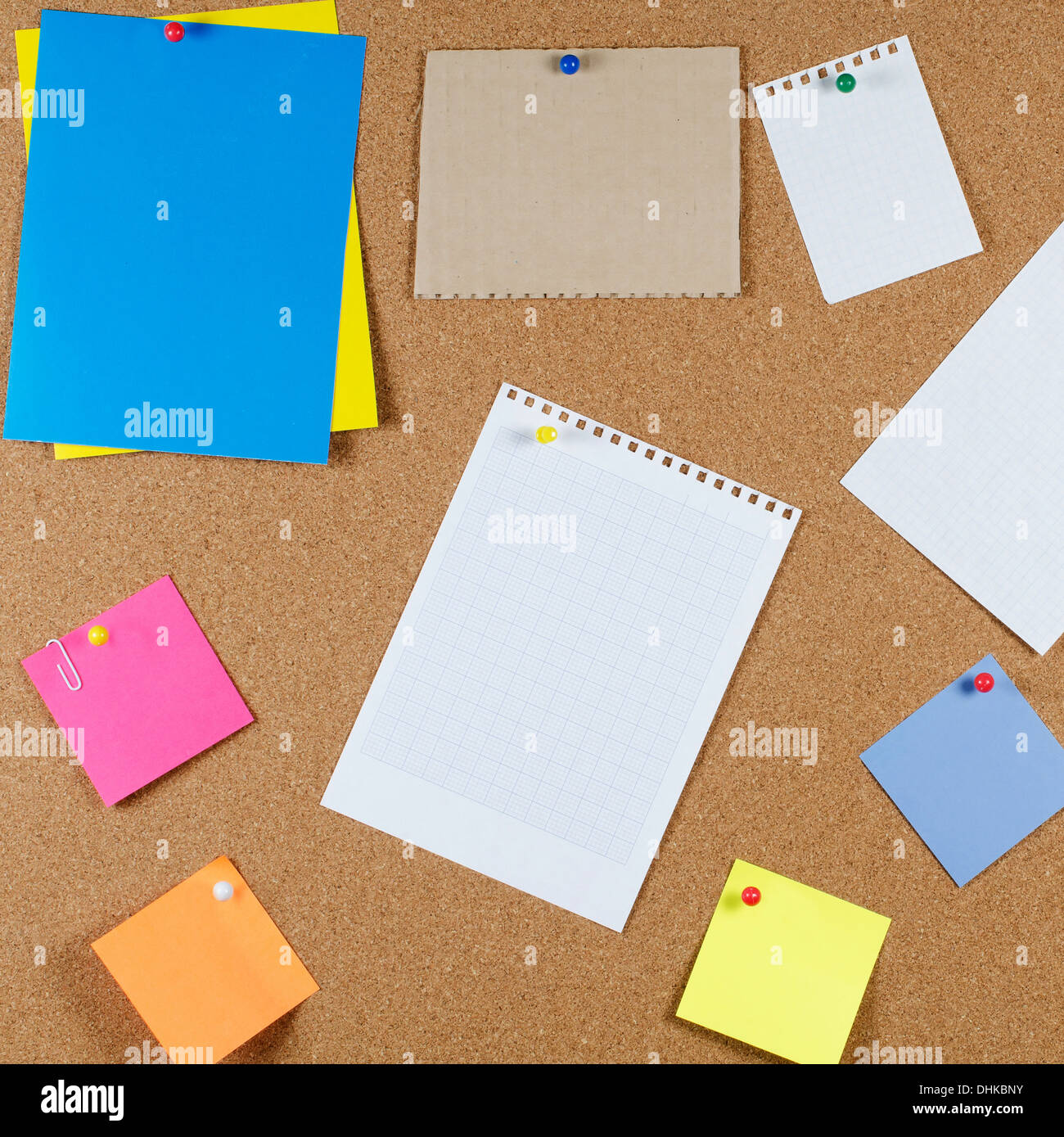 collection of note papers on corkboard Stock Photo - Alamy