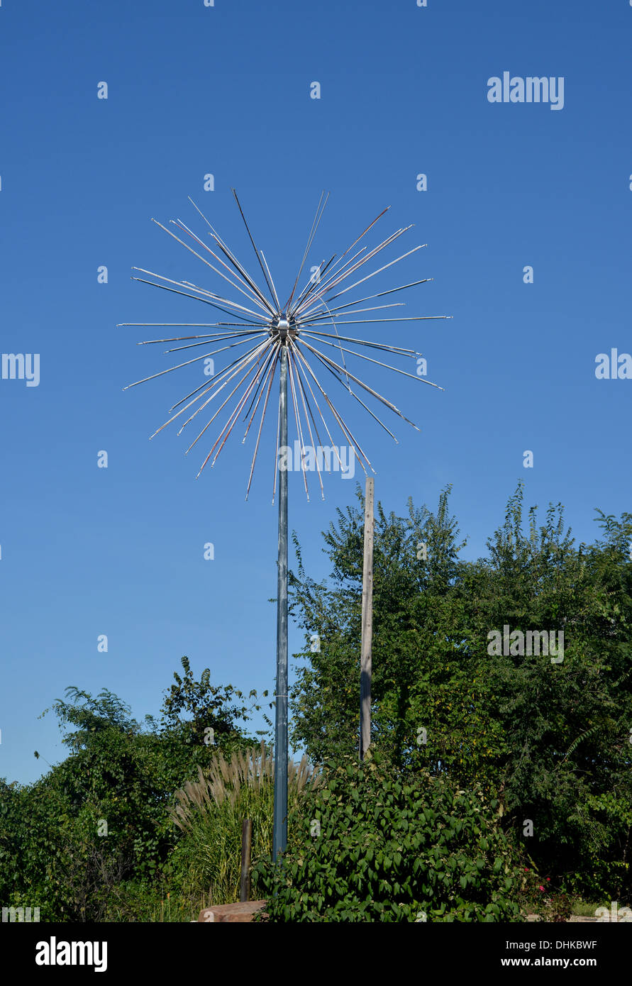 Sputnik Orb - a Route 66 giant totem that stands in front of a long ...
