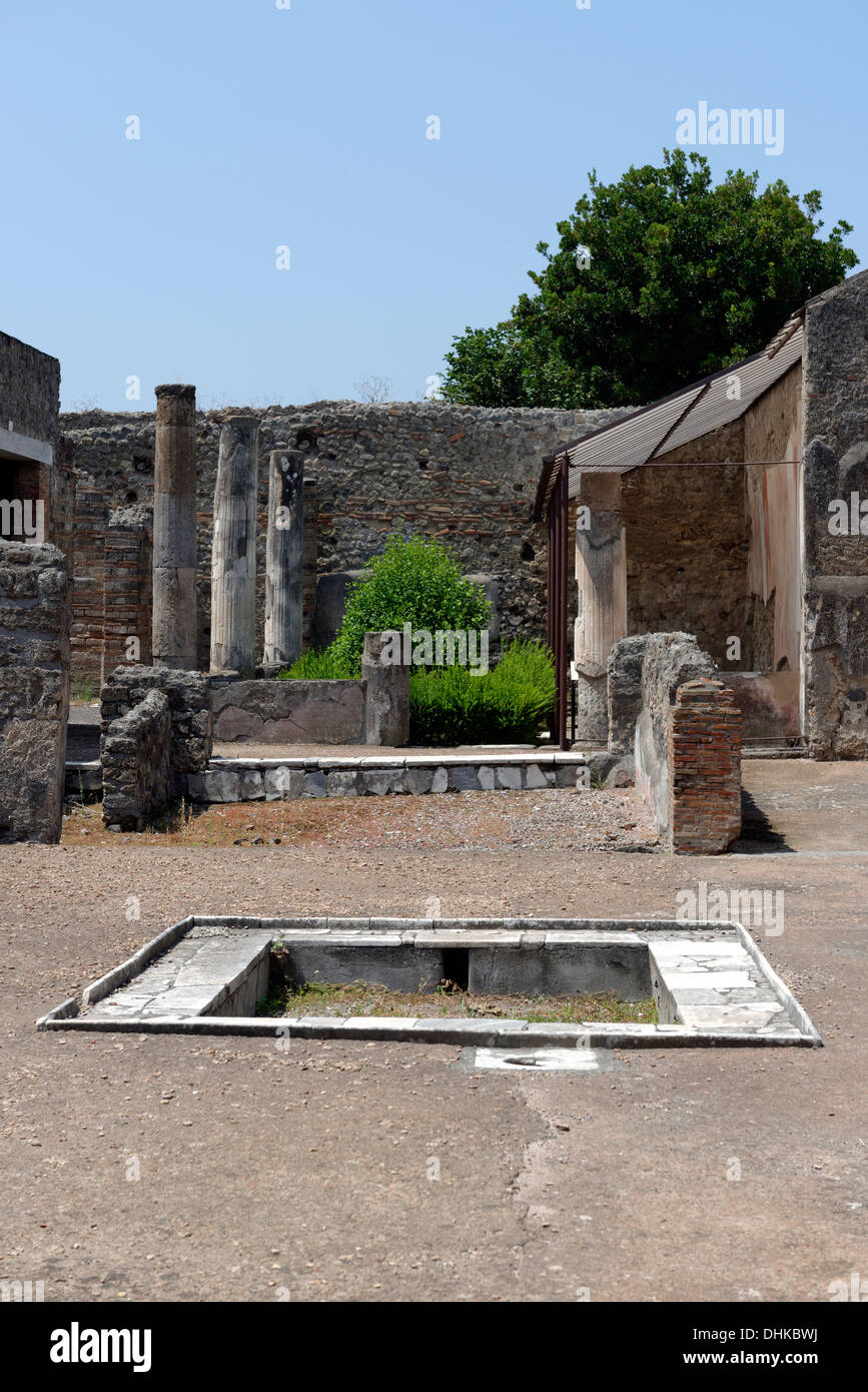 Impluvium hi-res stock photography and images - Alamy