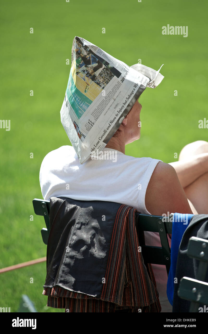 Folded newspaper hi-res stock photography and images - Alamy