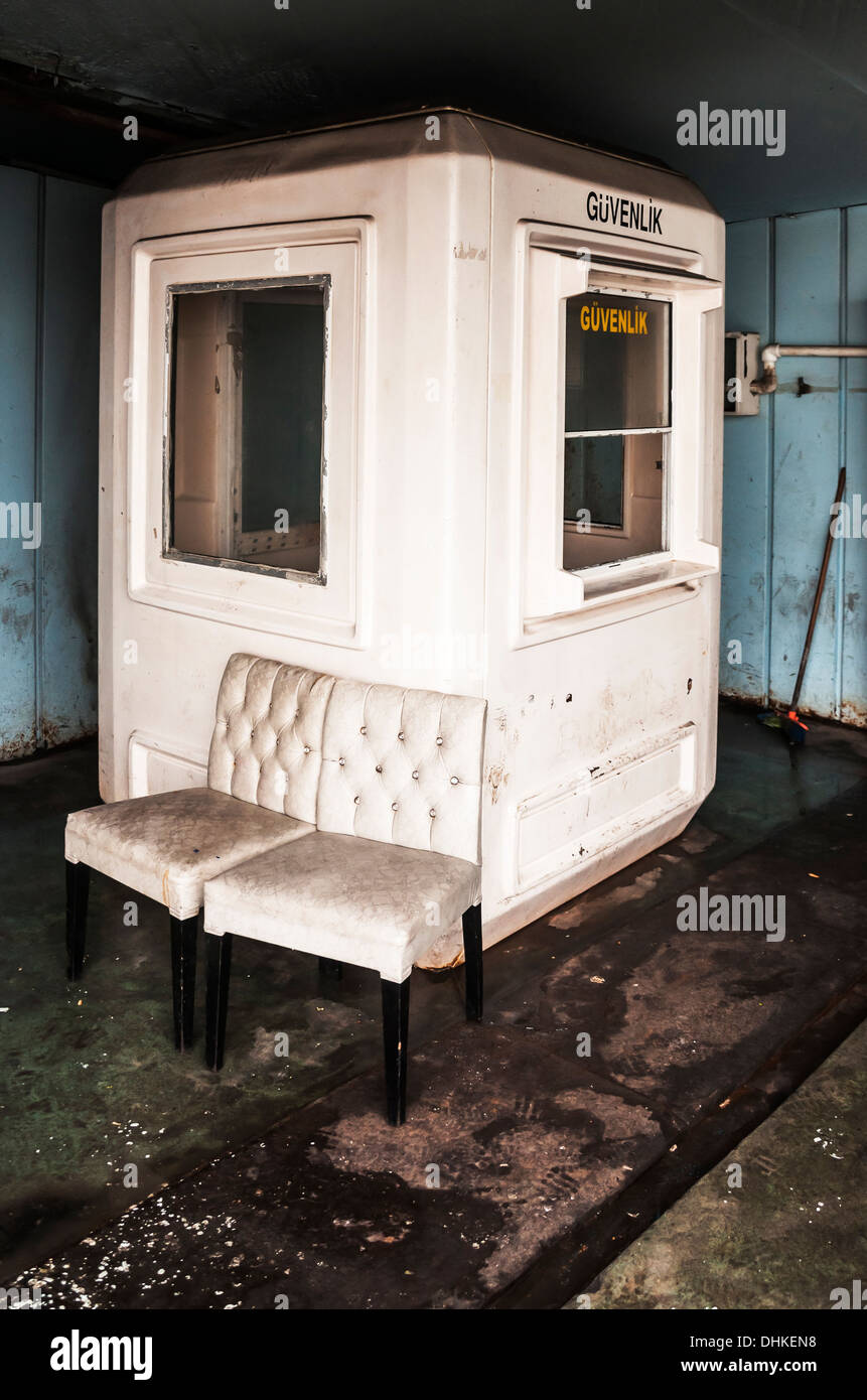 Ticket office building hi-res stock photography and images - Alamy