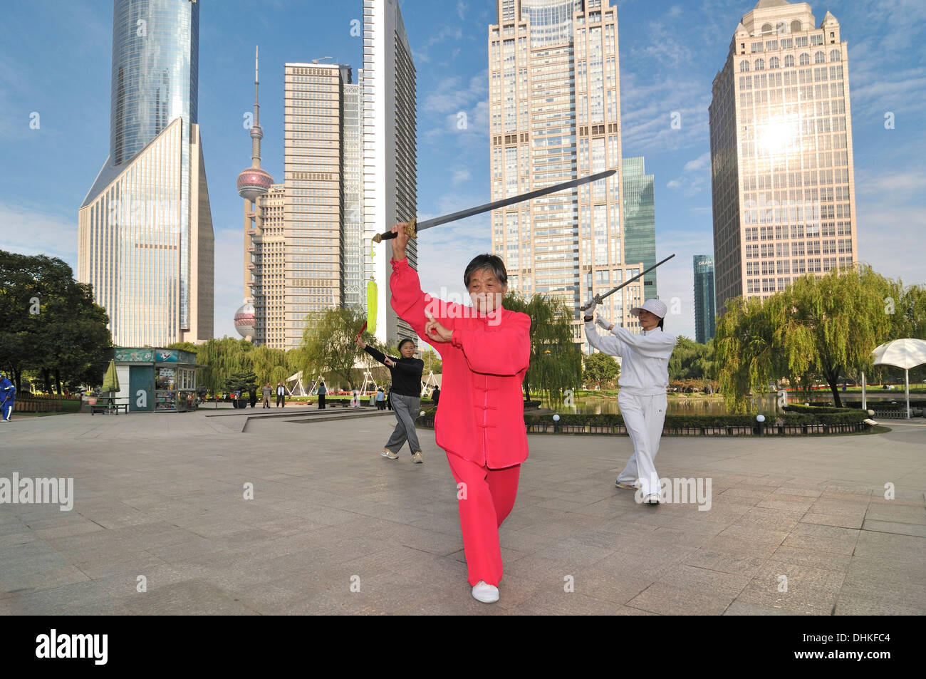 Sword fighting hi-res stock photography and images - Alamy