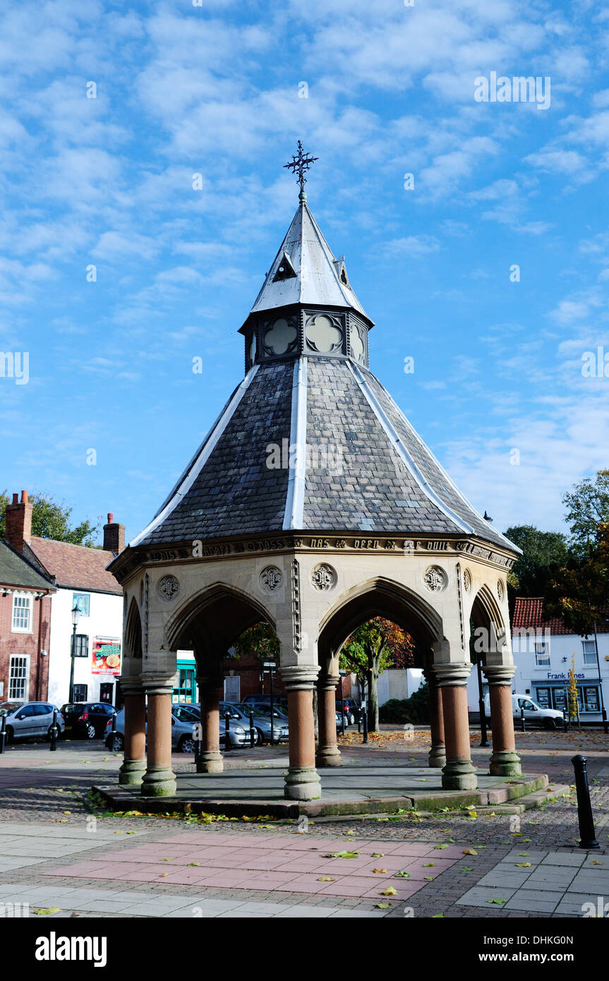 Bingham nottinghamshire buttercross hi-res stock photography and images ...