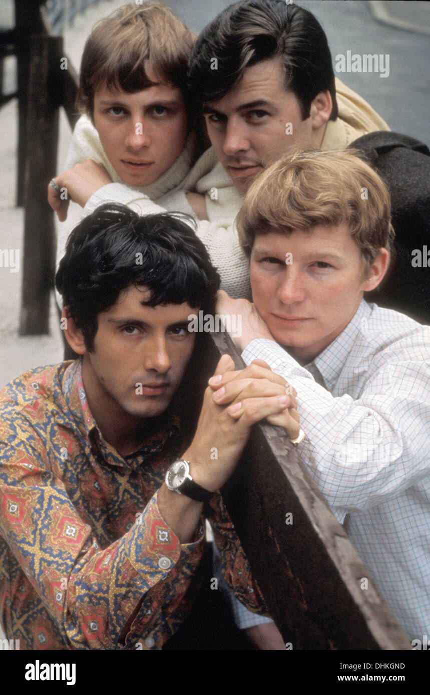 THE SEARCHERS UK pop group about 1968. Clockwise from top left: John ...