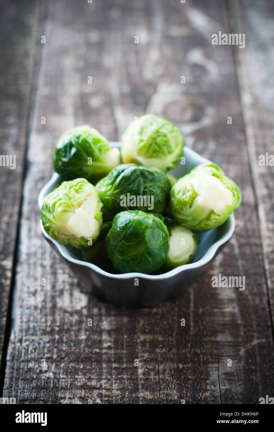 Beautiful green brussels sprouts hi-res stock photography and images ...