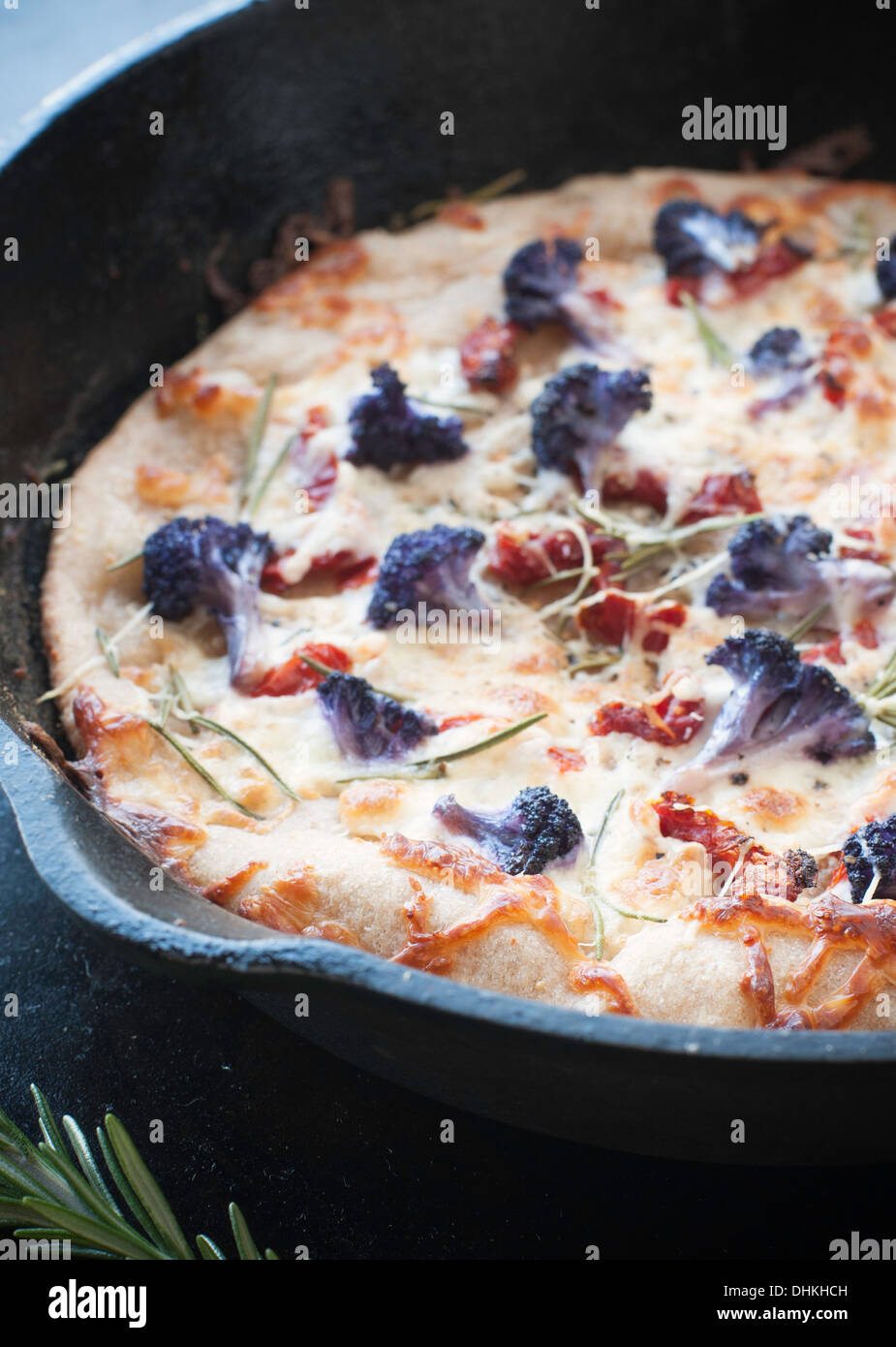 Truffle pizza hi-res stock photography and images - Alamy