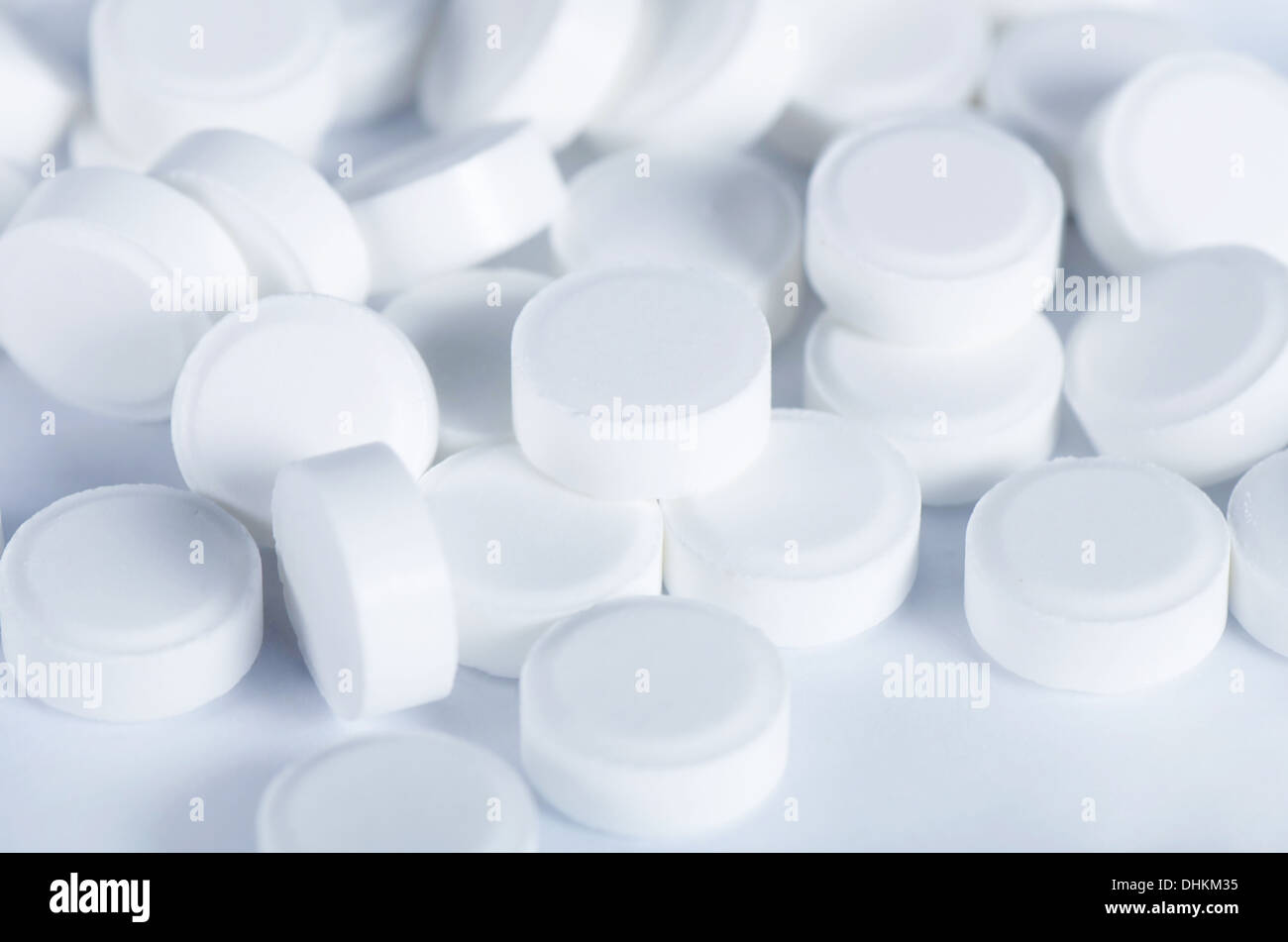 White tablets - abstract medical Stock Photo - Alamy