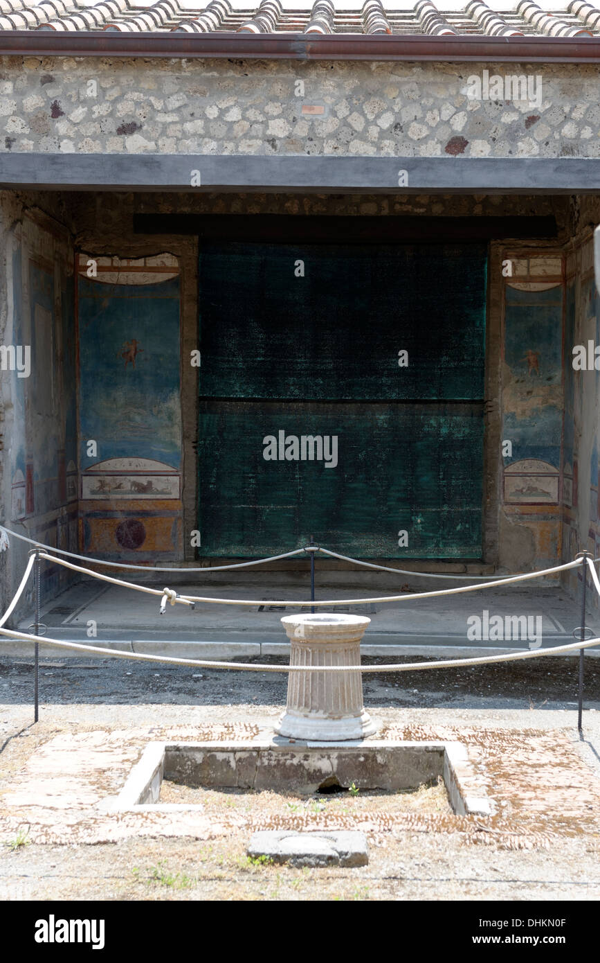 Impluvium atrium hi-res stock photography and images - Alamy