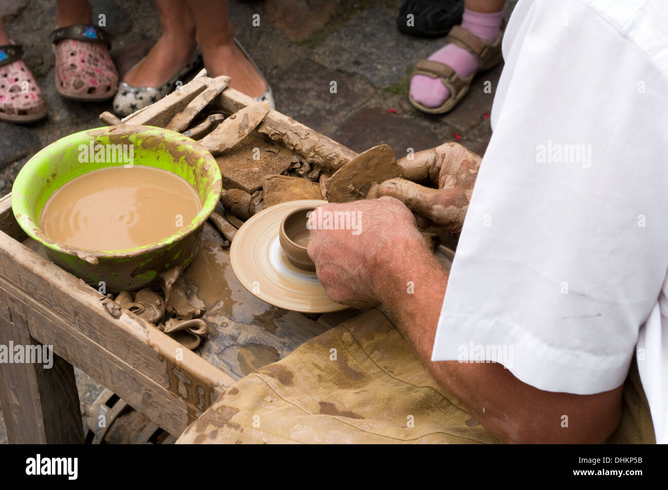 Medieval pottery hi-res stock photography and images - Alamy