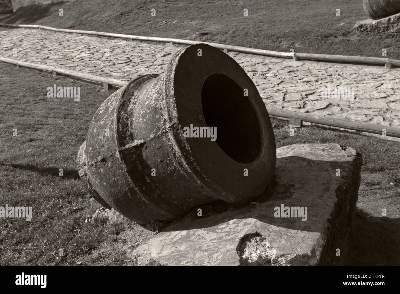 Mortar castle hi-res stock photography and images - Alamy