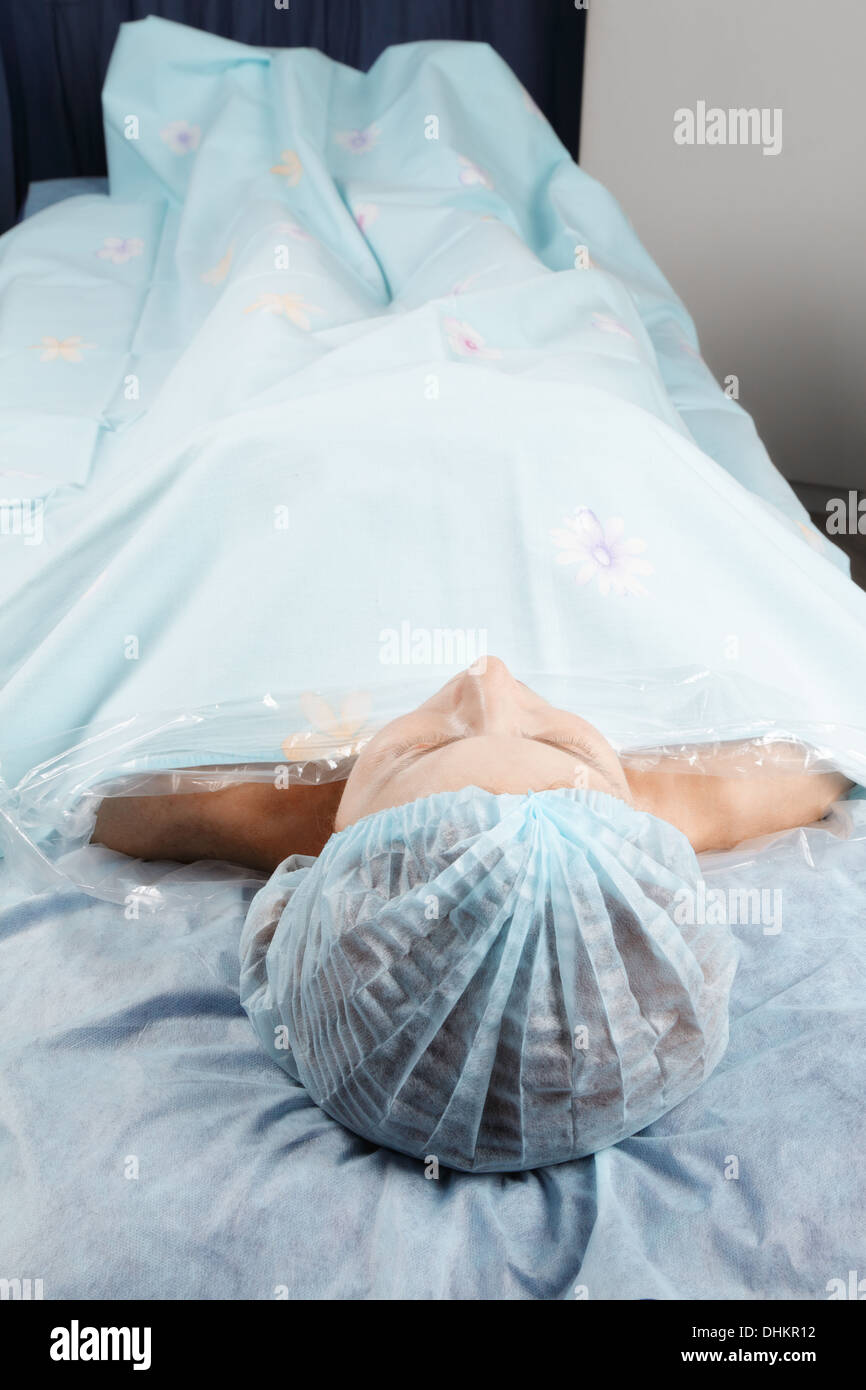 Envelopment hi-res stock photography and images - Alamy