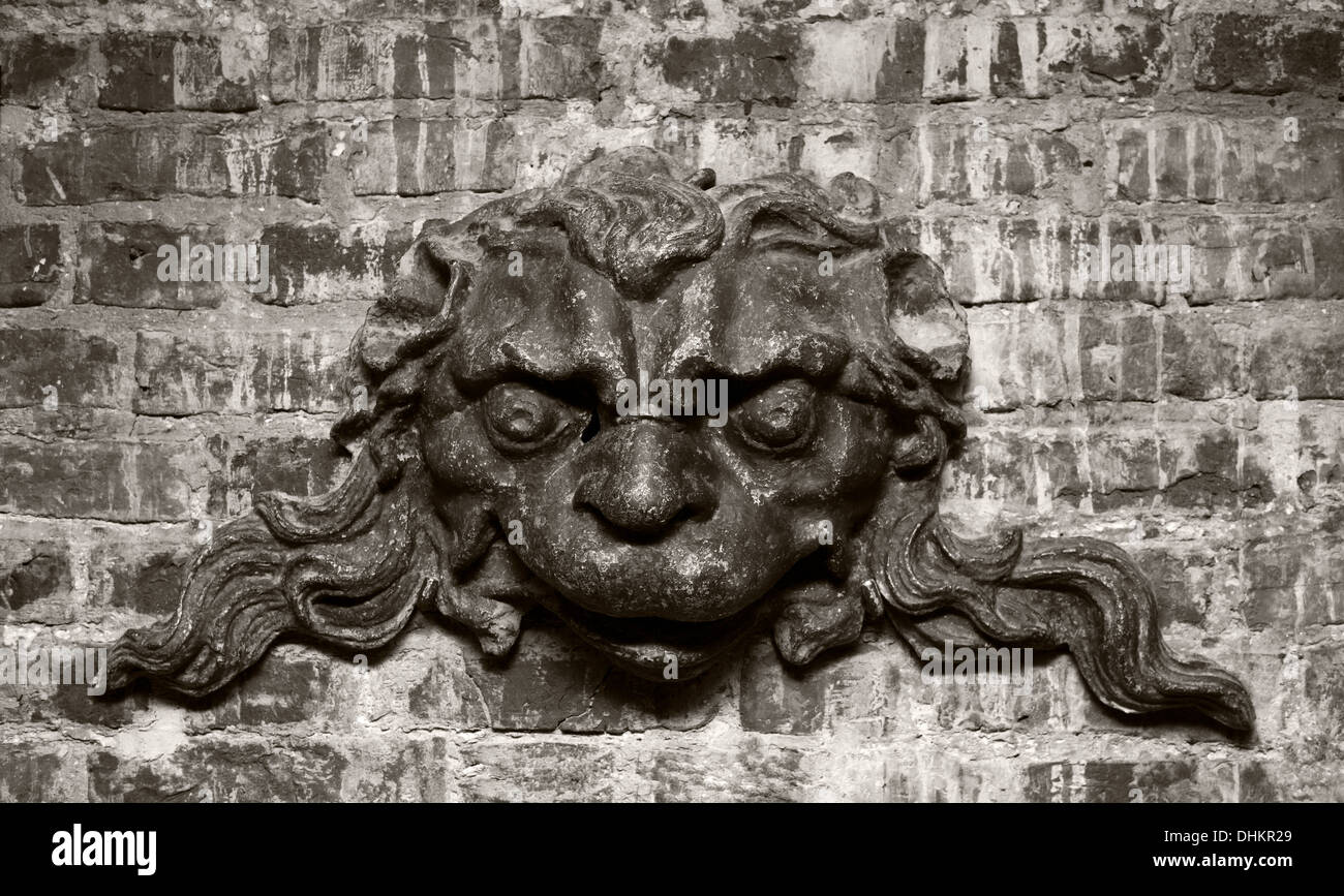 Medieval stone carving hi-res stock photography and images - Alamy