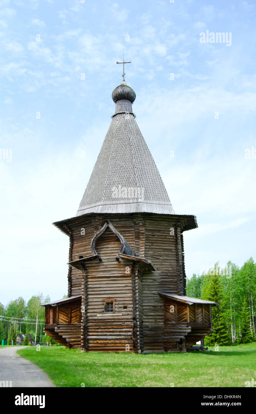 Land churches hi-res stock photography and images - Alamy