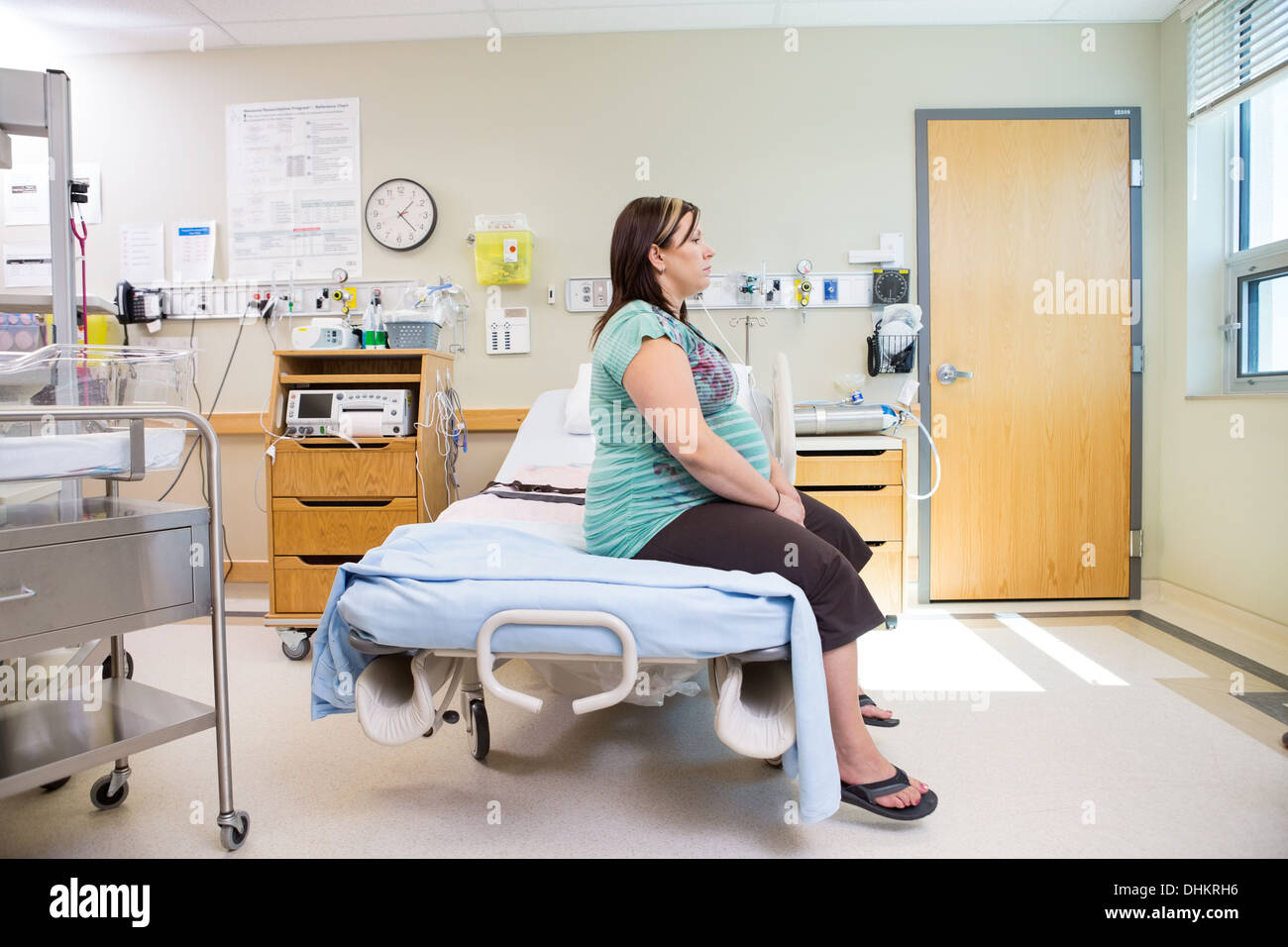 Woman giving birth bed hi-res stock photography and images - Alamy