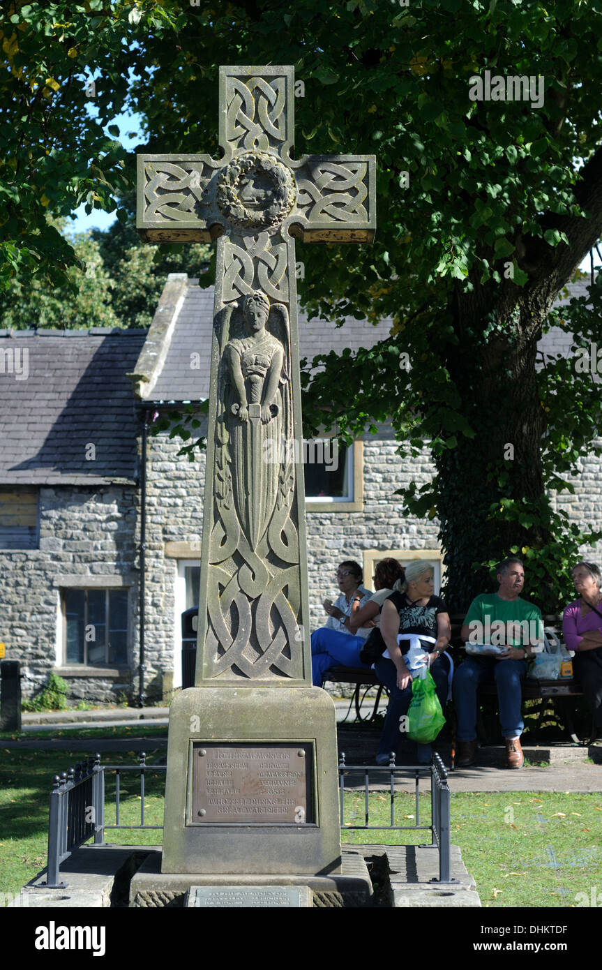 Castleton war memorial hi-res stock photography and images - Alamy