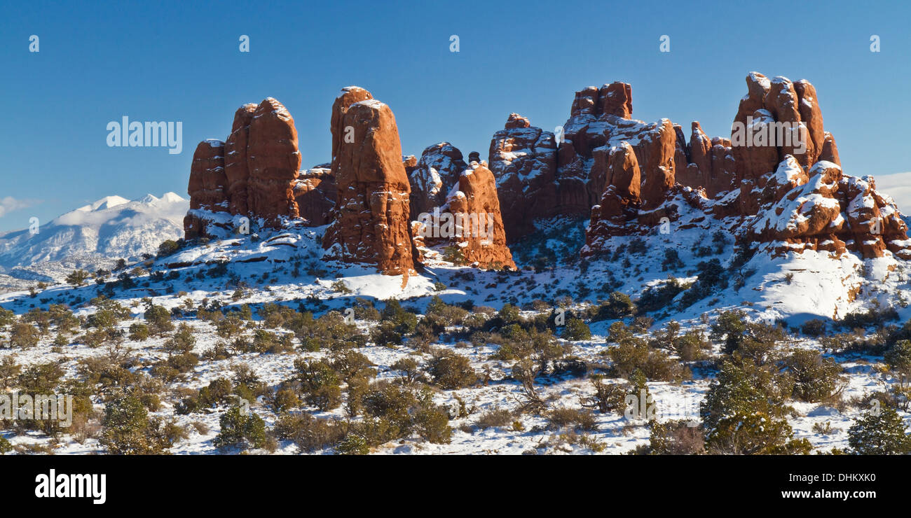 Covered arches hi-res stock photography and images - Alamy