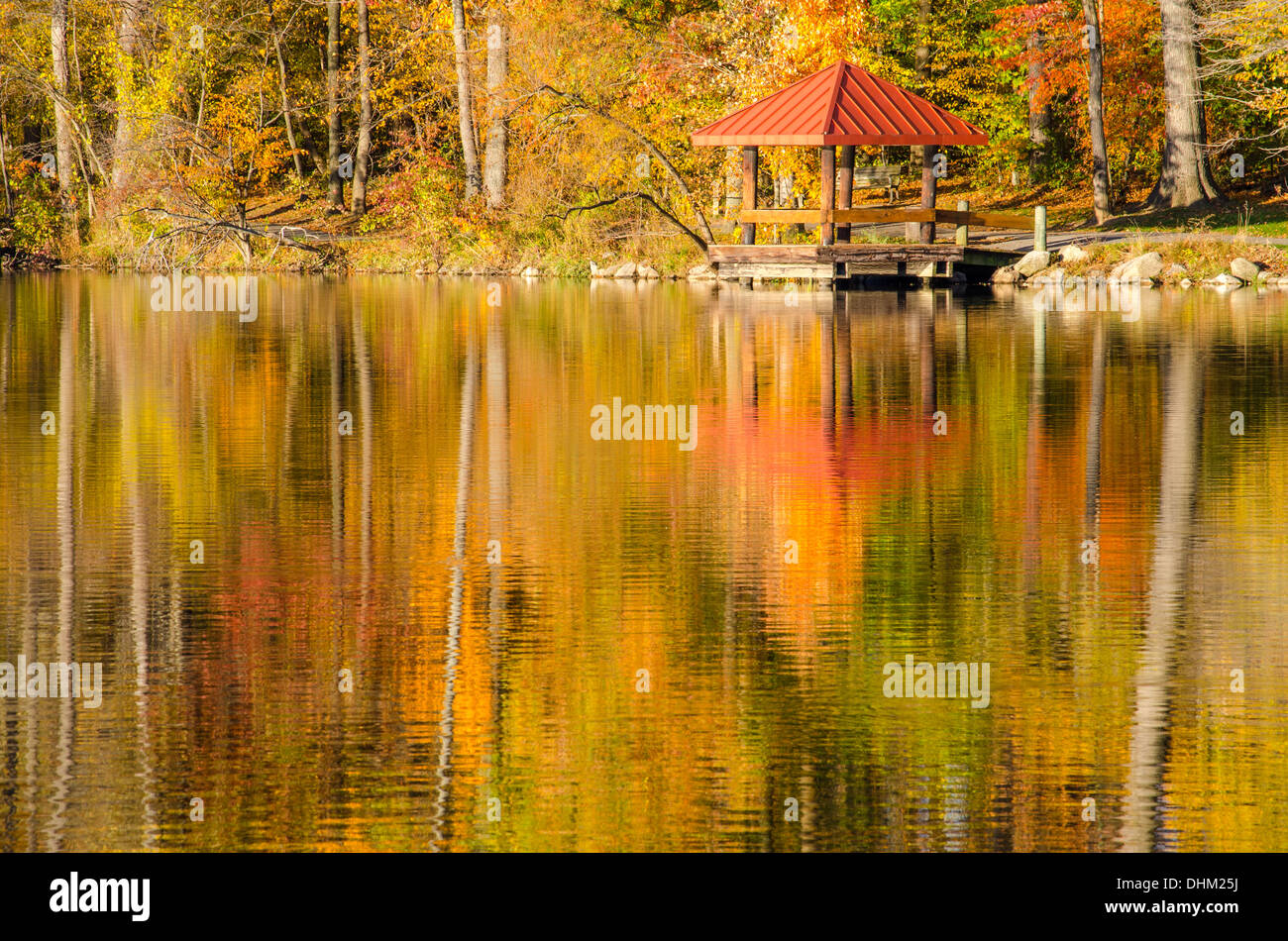Reflecting colors hi-res stock photography and images - Alamy