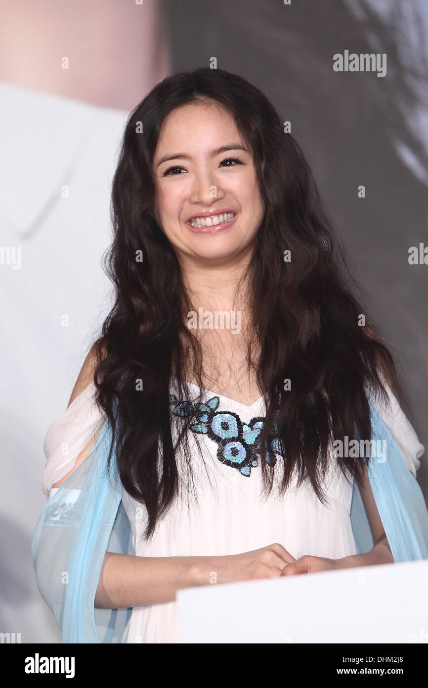 Taipei, China. 11th Nov, 2013. Actress Ariel Lin attends commercial ...