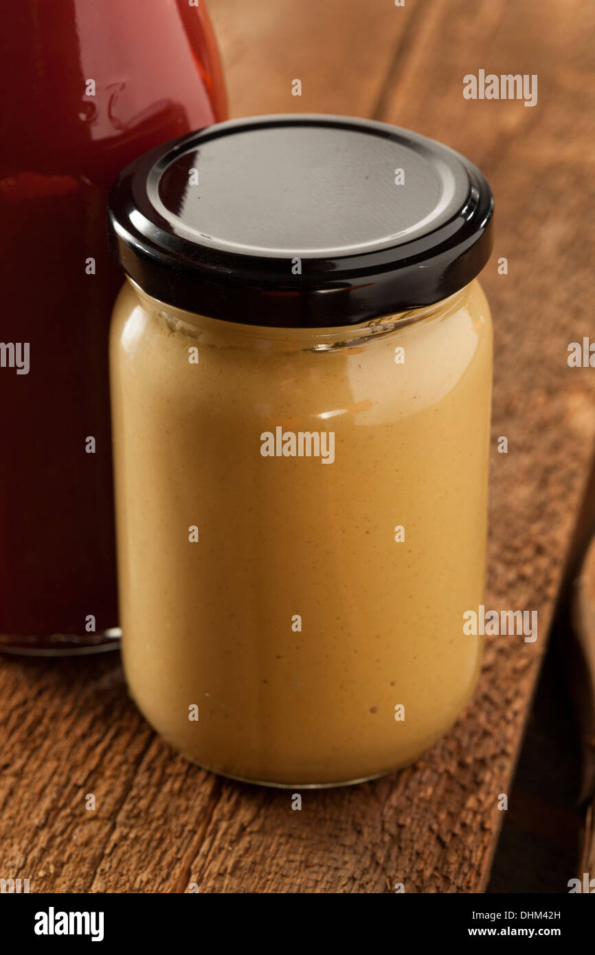 Condiment in a bowl hi-res stock photography and images - Alamy