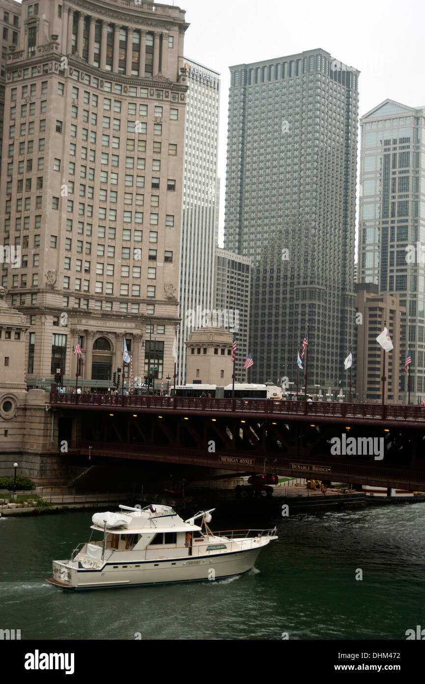 Michigan Avenue Bridge (DuSable Bridge), crosses the Chicago River ...