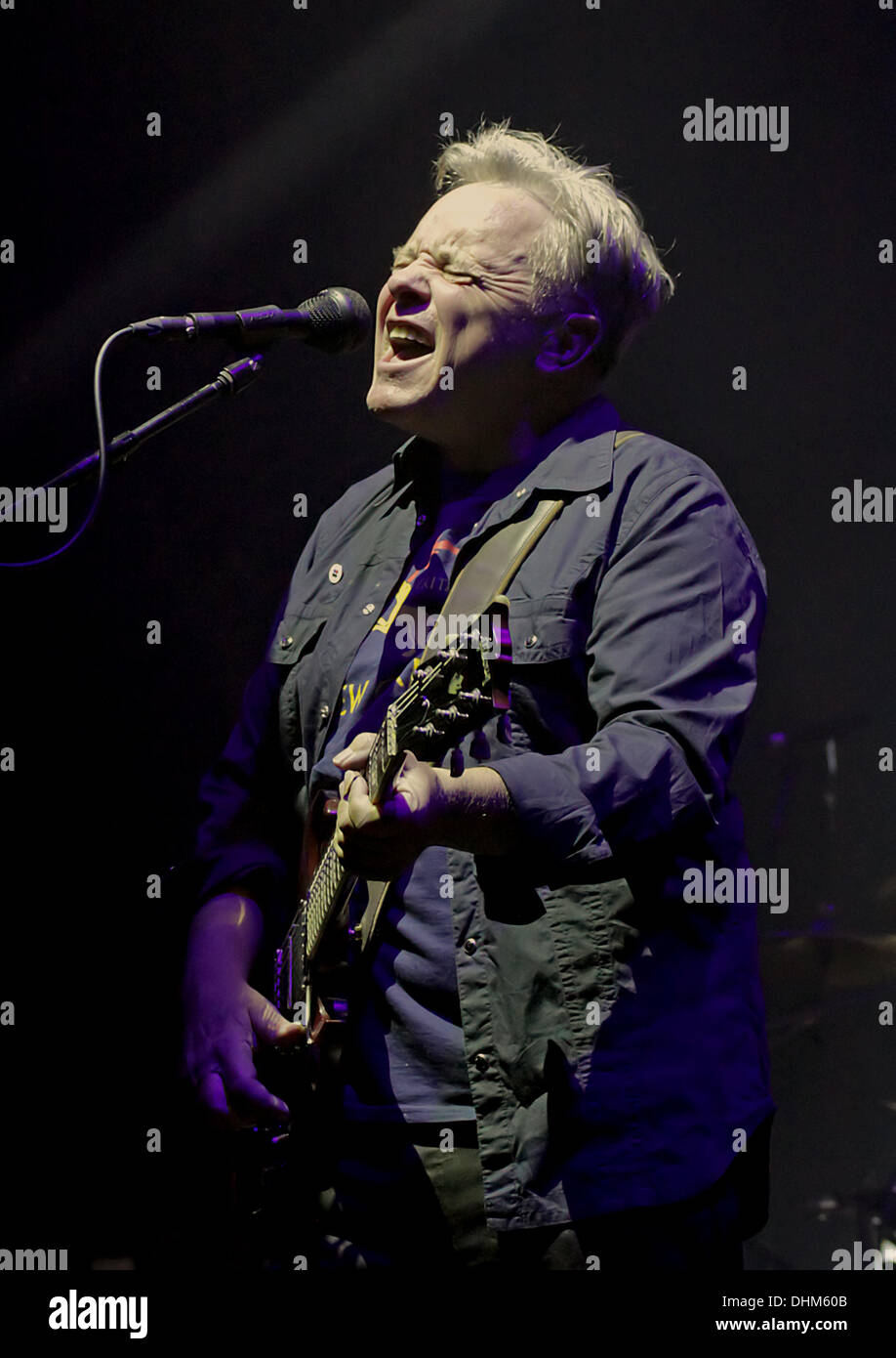 Bernard sumner england hi-res stock photography and images - Alamy