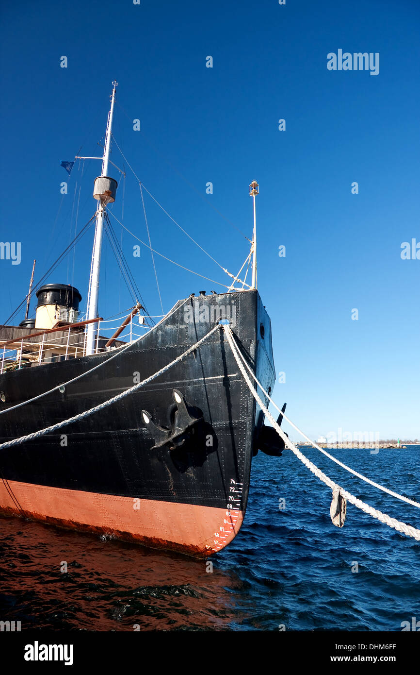 Fore deck hi-res stock photography and images - Alamy