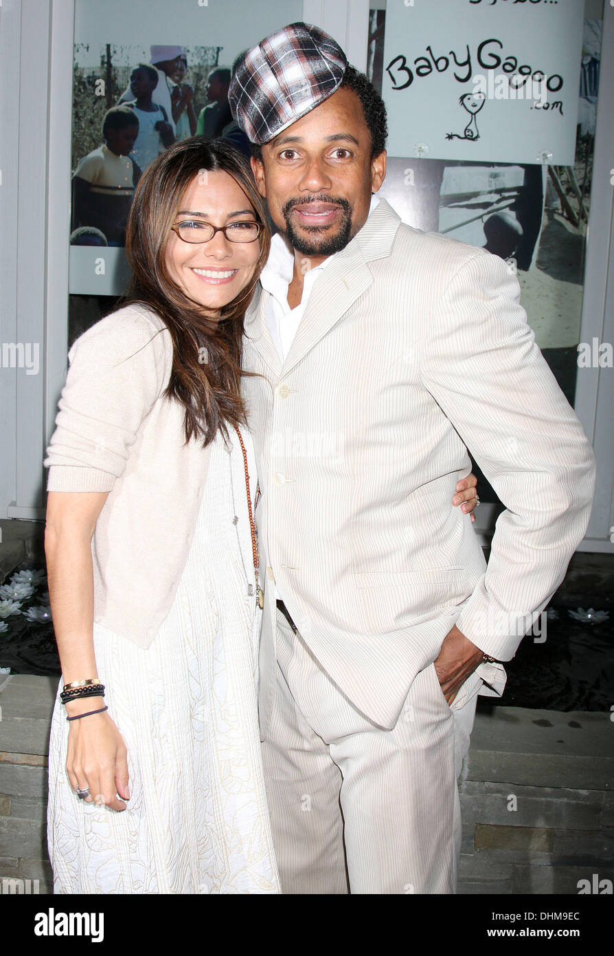 Vanessa Marcil-Giovinazzo, Hill Harper with products at the launch of ...