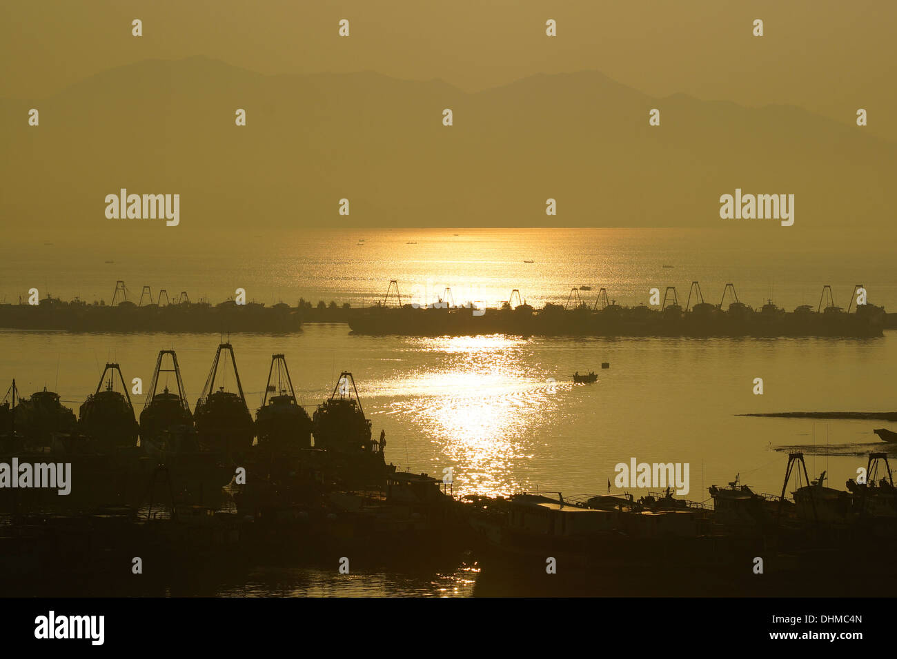 Morning, Pinqing Lake, Shanwei, Guangdong, China Stock Photo - Alamy