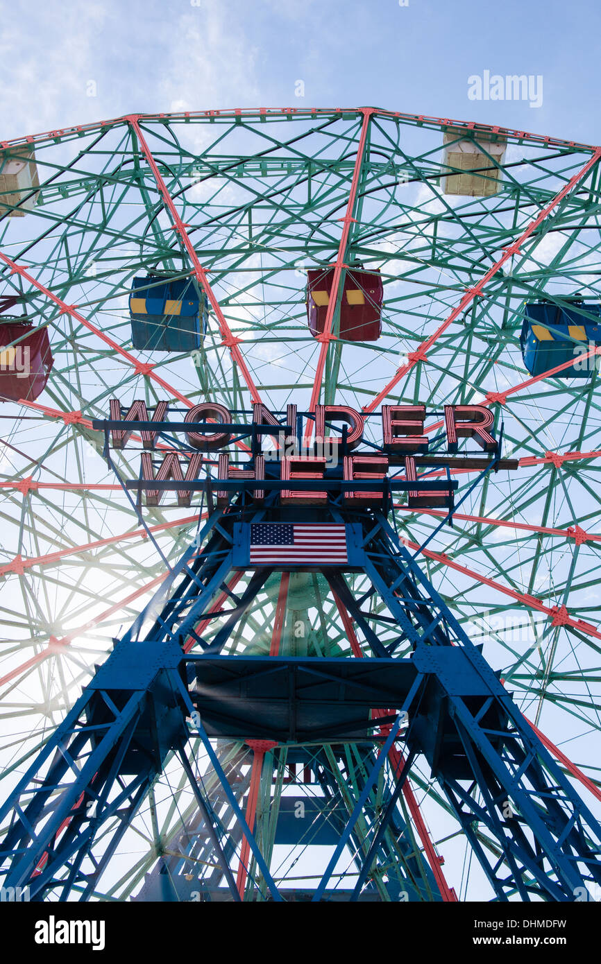 Wonder Wheel ferris wheel ride, Coney Island,Brooklyn, New York,United ...