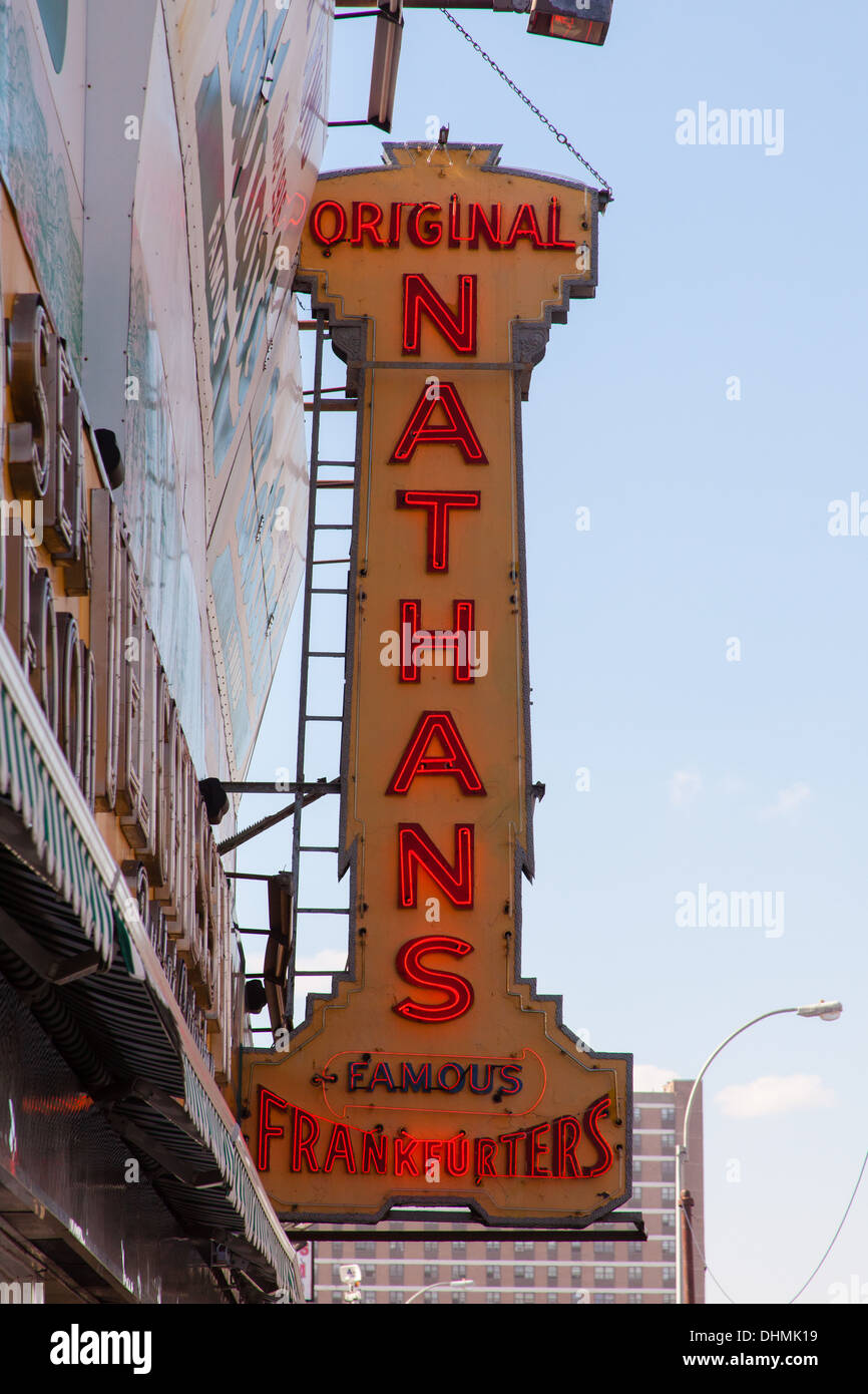 Brooklyn neon sign hi-res stock photography and images - Alamy