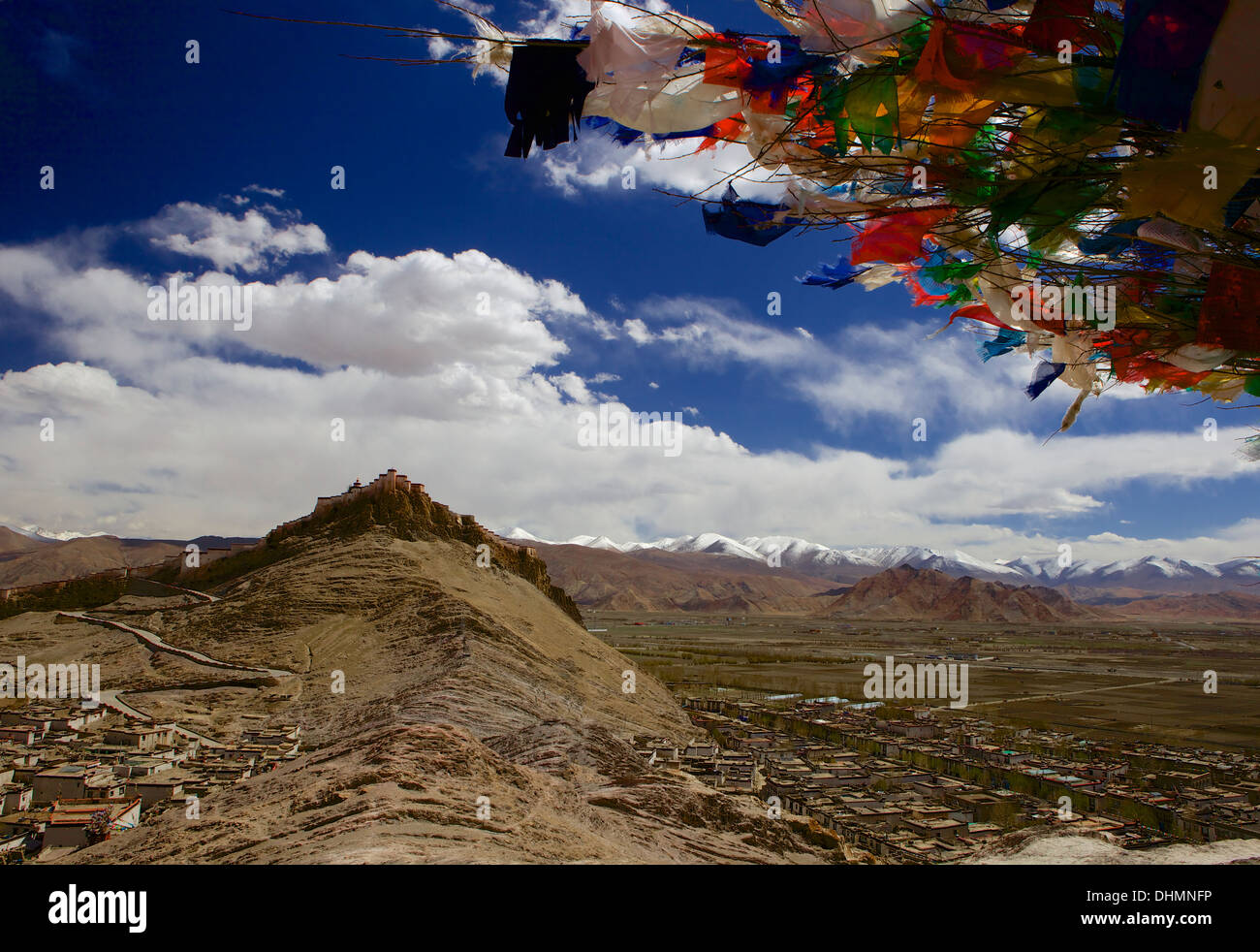 The dzong (fortress) of Gyantse, Tibet, China, Asia Stock Photo - Alamy