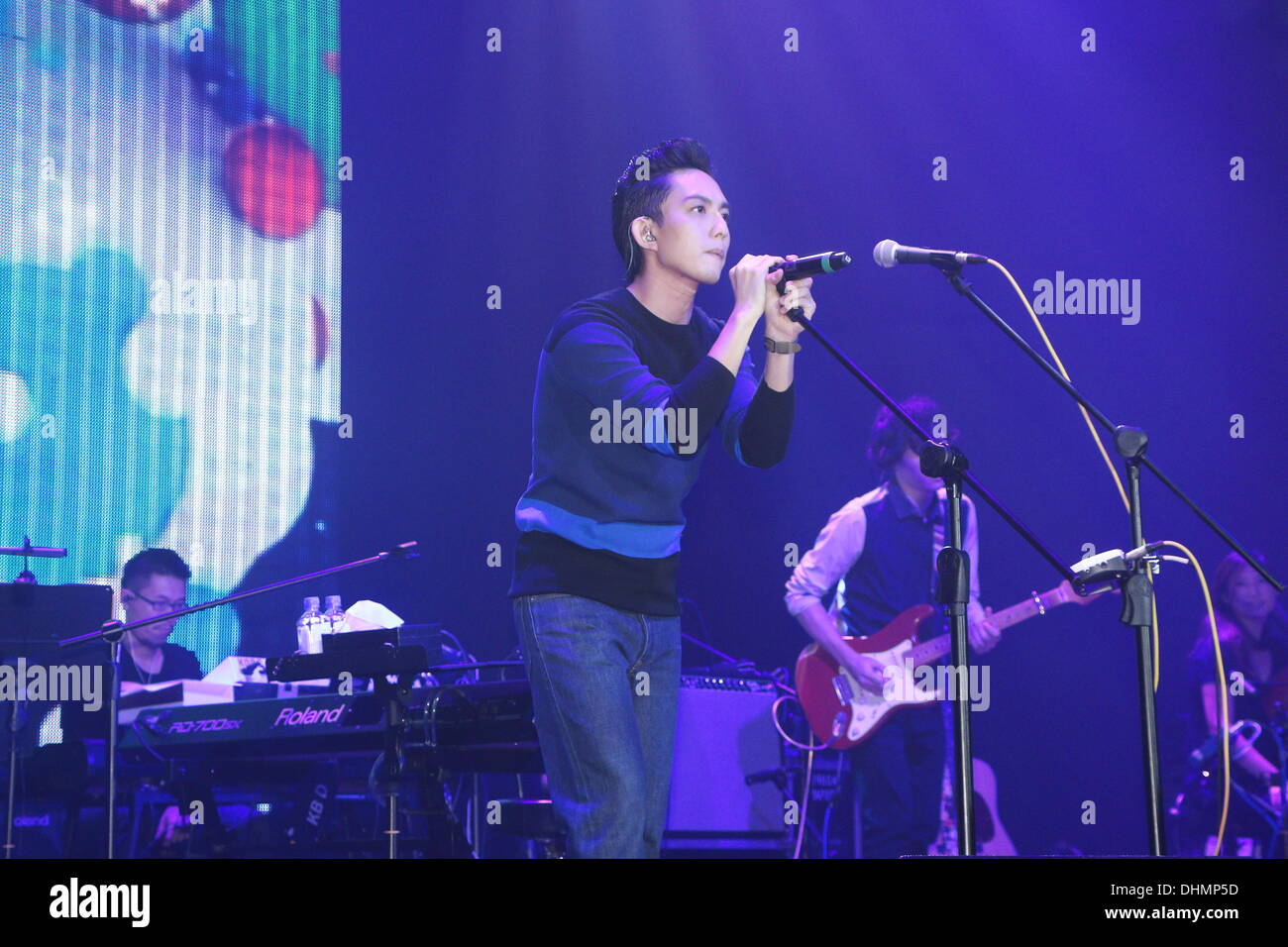 Taipei, China. 8th Nov, 2013. Singer Yoga Lin performs at his charity ...