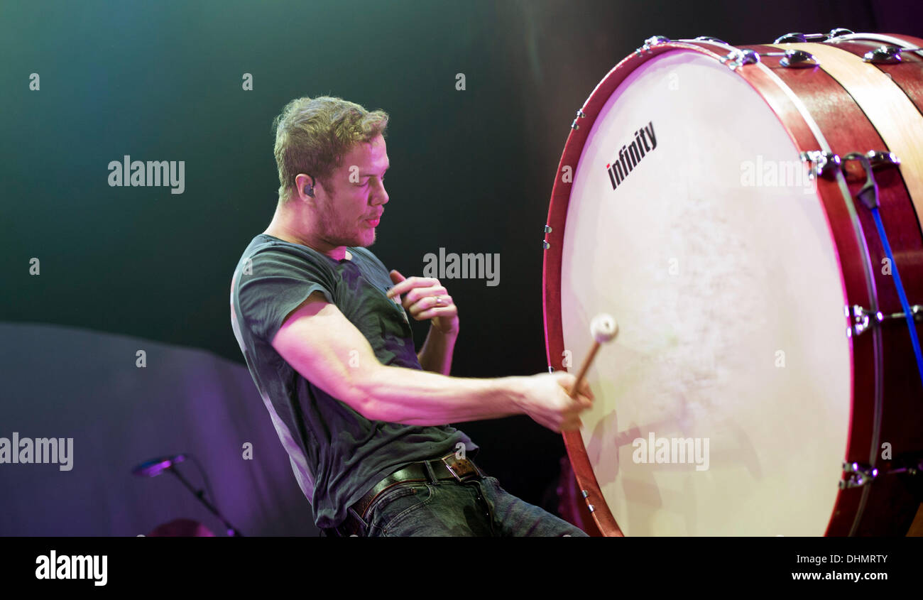 Imagine dragons dan reynolds hi-res stock photography and images - Alamy