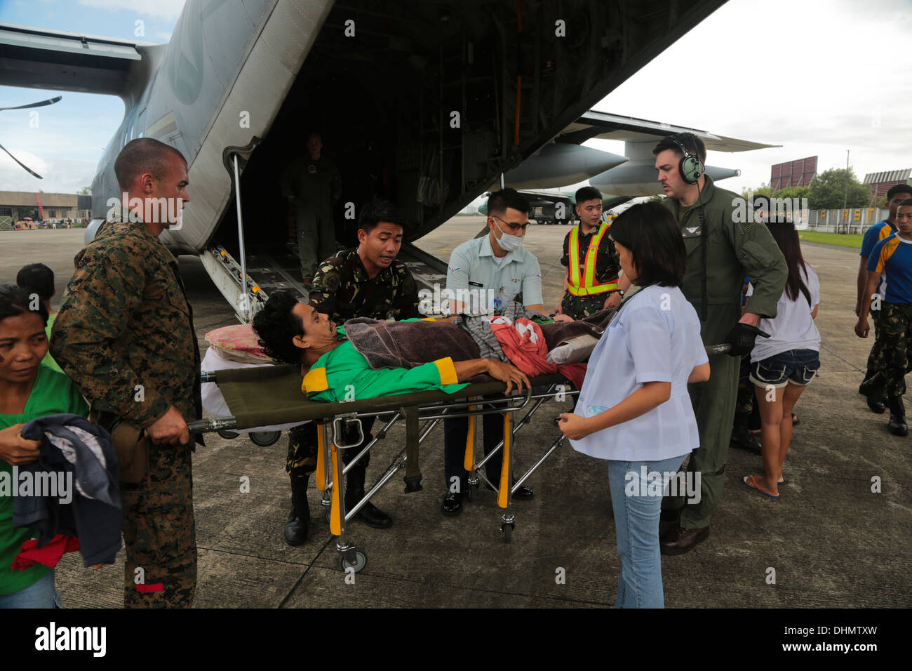 Typhoon Haiyan humanitarian relief in Philippines Operation Damayan ...
