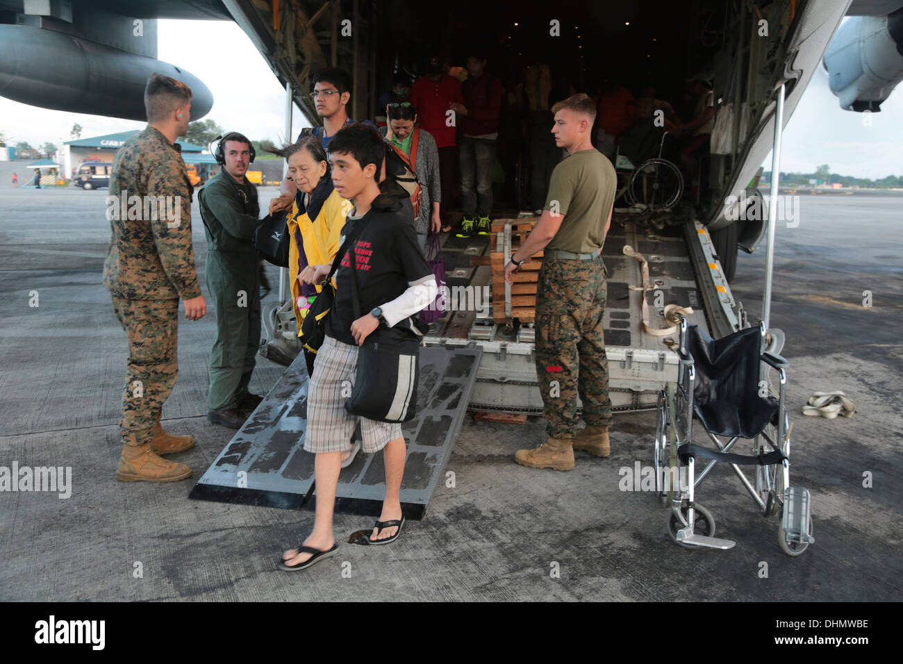 Typhoon Haiyan humanitarian relief in Philippines Operation Damayan ...