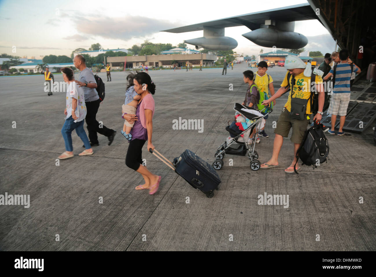Typhoon Haiyan humanitarian relief in Philippines Operation Damayan ...