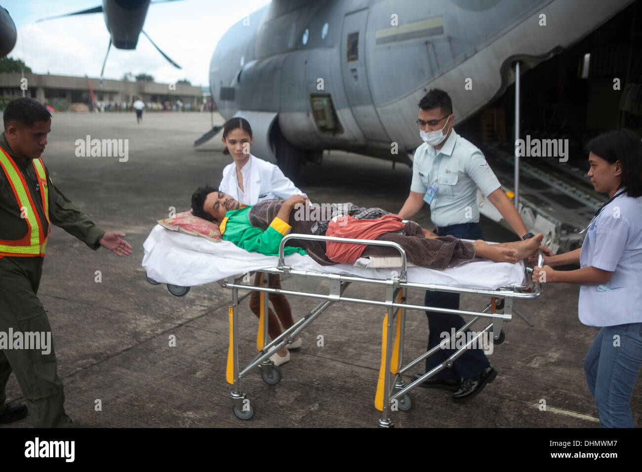 Typhoon Haiyan humanitarian relief in Philippines Operation Damayan ...