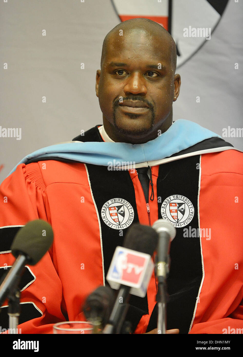 Shaquille O'Neal Shaquille O'Neal receives his doctoral degree in ...