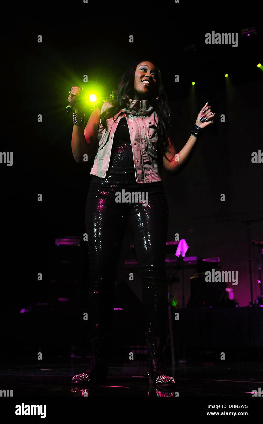 Cheryl 'Coko' Clemons of SWV performs at Bank United Center. Miami ...