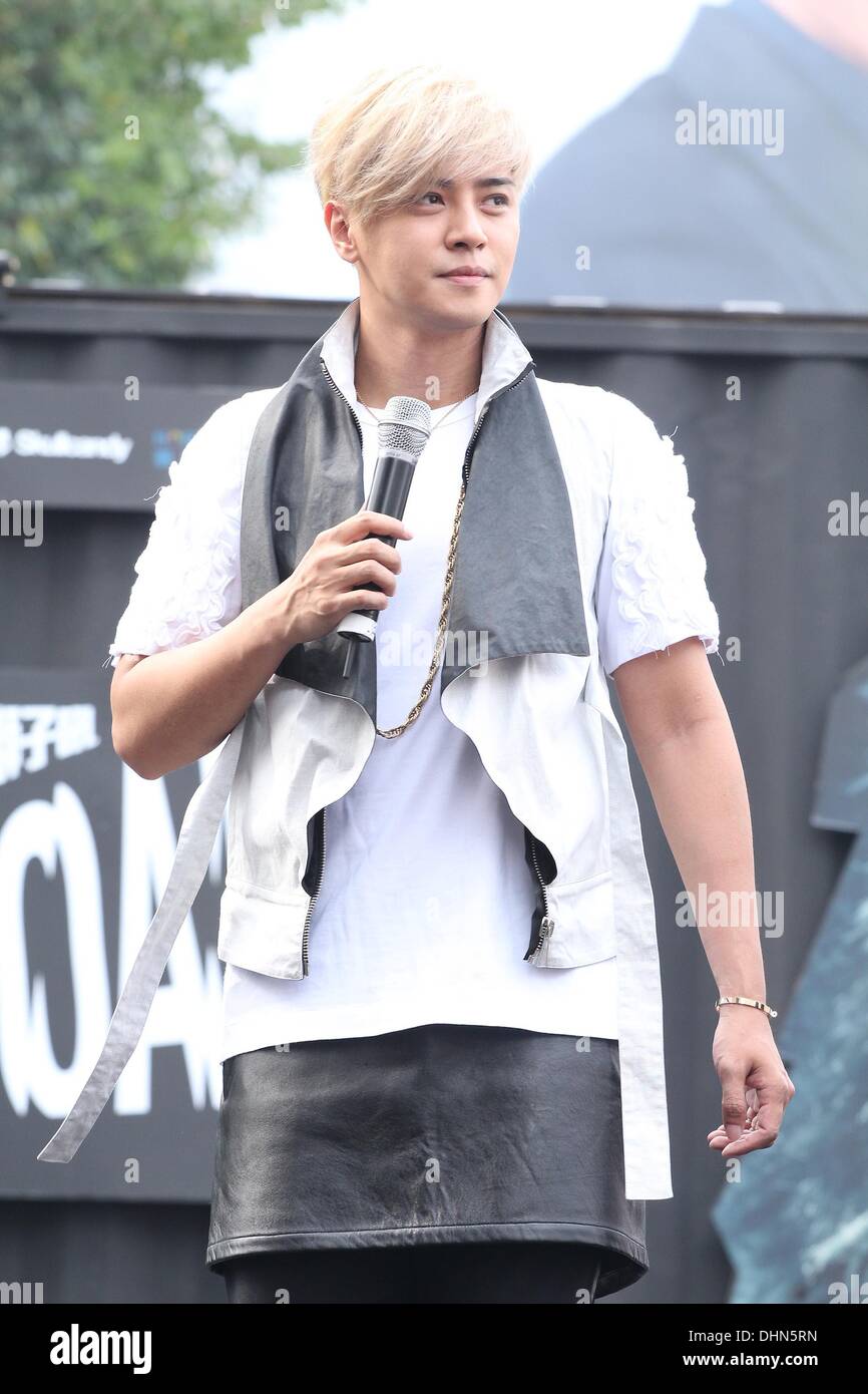 Taipei, China. 10th Nov, 2013. Singer Show Lo holds signing session in ...