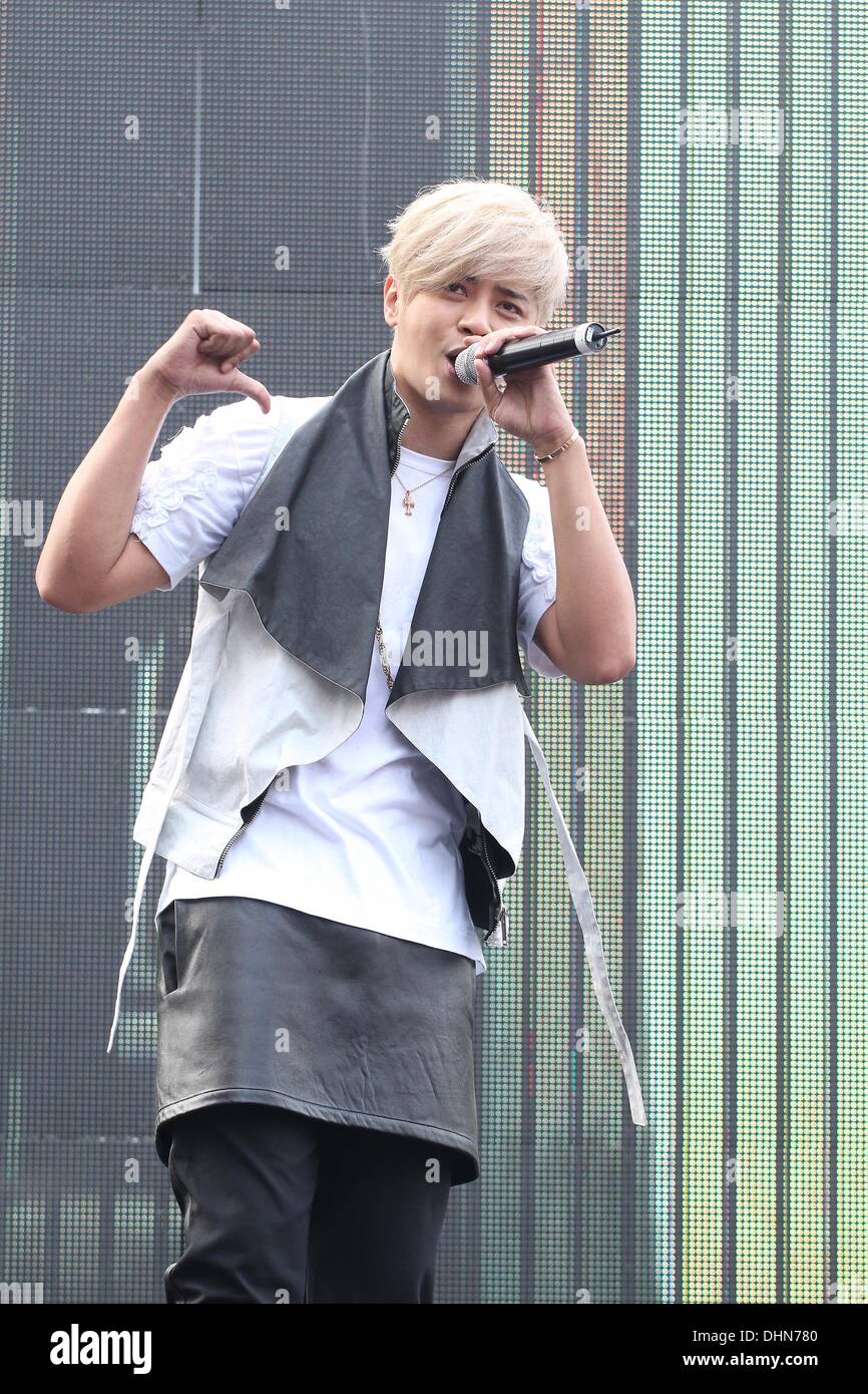 Taipei, China. 10th Nov, 2013. Singer Show Lo holds signing session in ...