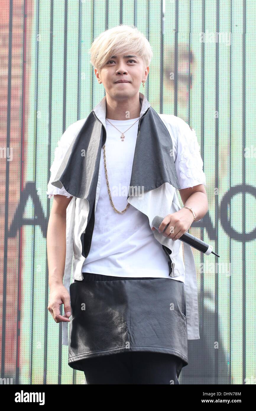 Taipei, China. 10th Nov, 2013. Singer Show Lo holds signing session in ...