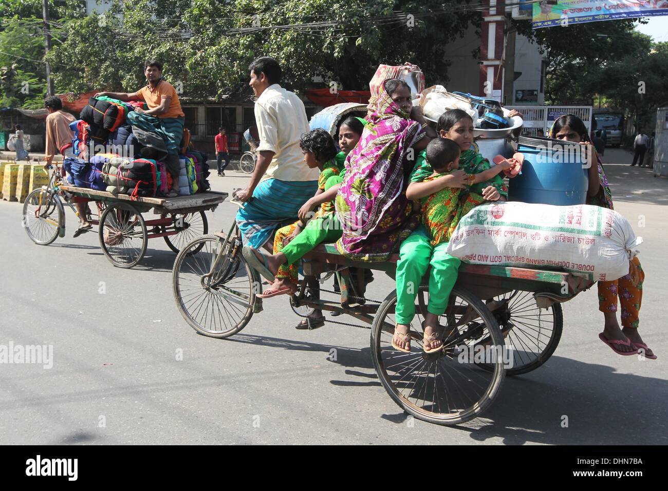 Dhaka, Bangladesh. 13th Nov, 2013. Nov. 13, 2013 Dhaka Bangladesh ""“ A ...