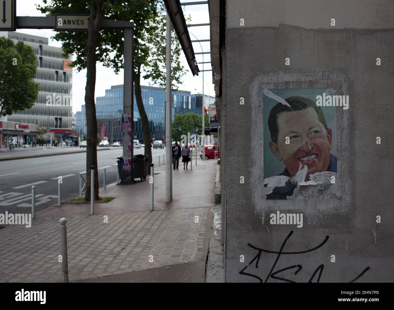 Hugo Chavez poster, Paris Stock Photo - Alamy