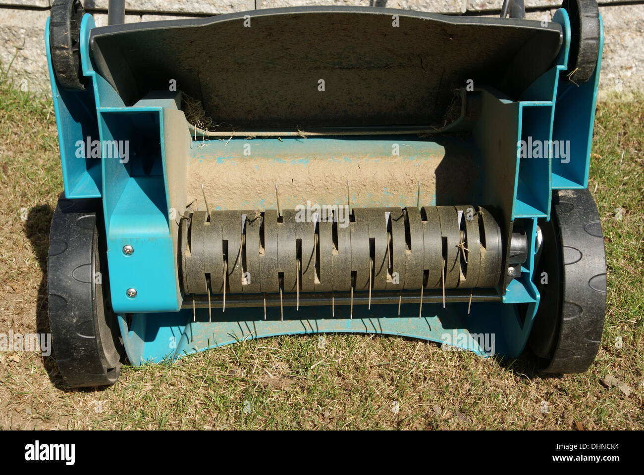 Dethatcher hi-res stock photography and images - Alamy