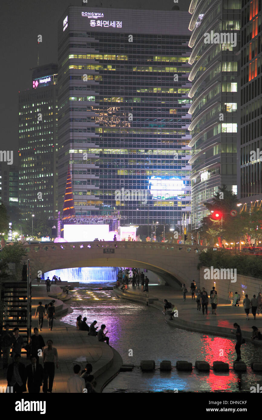 South Korea, Seoul, Cheong-gye Stream, people Stock Photo - Alamy