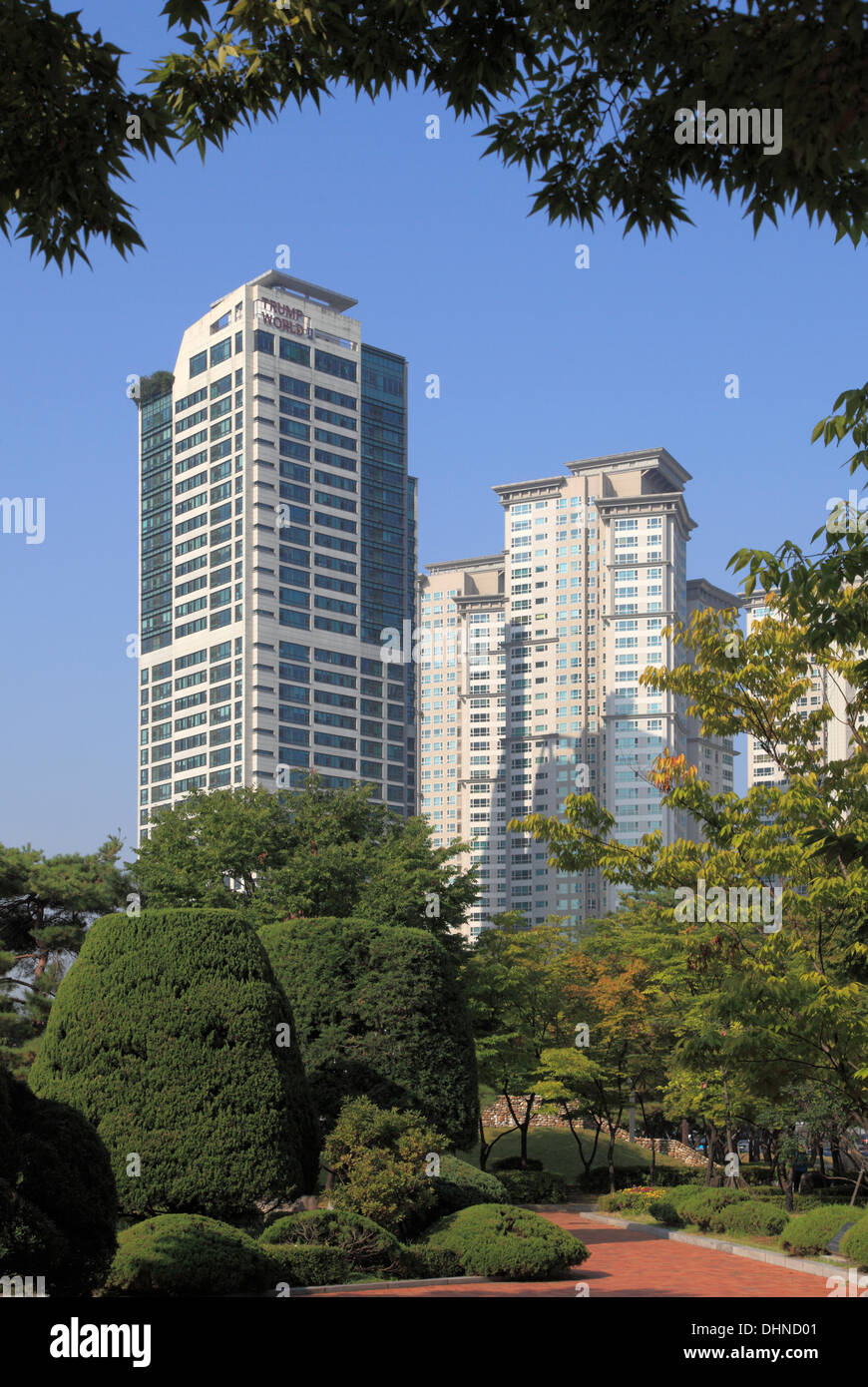 South Korea, Seoul, Yeouido, street scene, park Stock Photo - Alamy