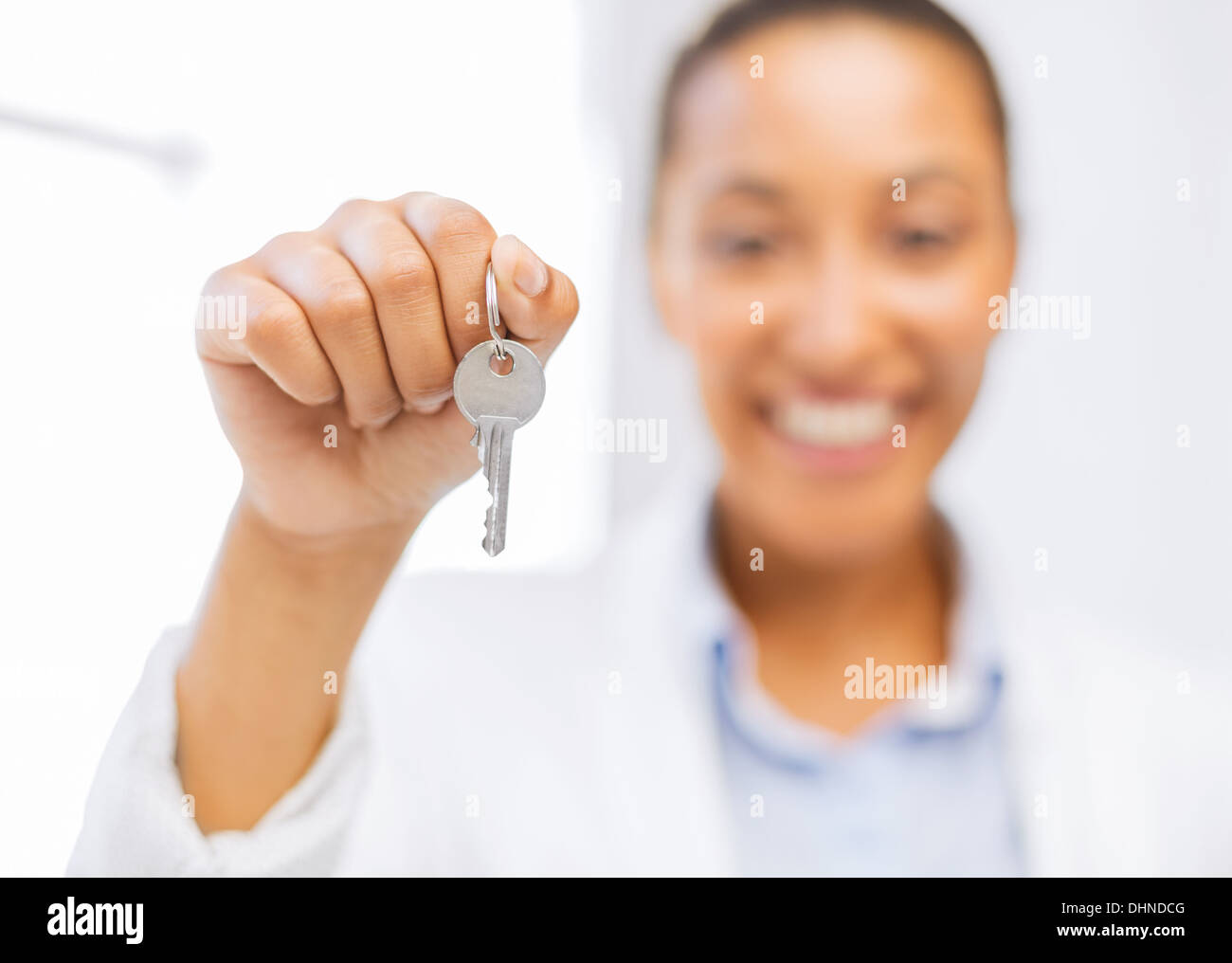 woman hand holding house keys Stock Photo - Alamy