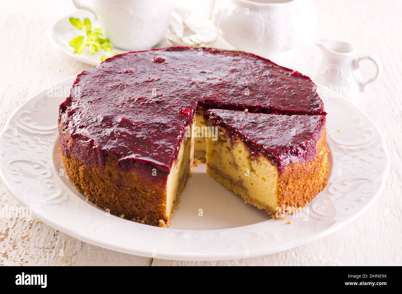 Raspberry torte hi-res stock photography and images - Alamy